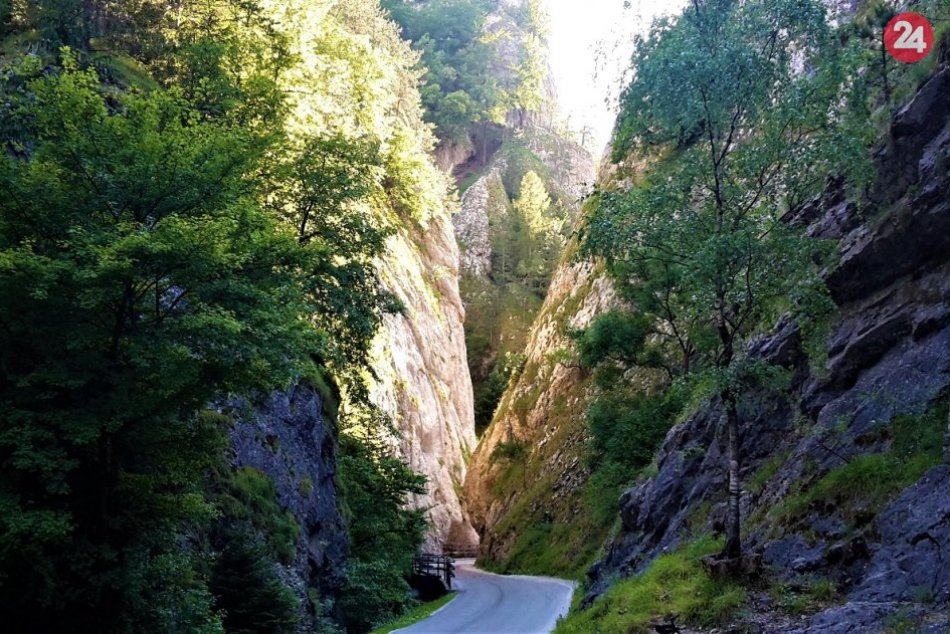 Skvostná Manínska tiesňava: História niekdajšej turistickej mekky ...